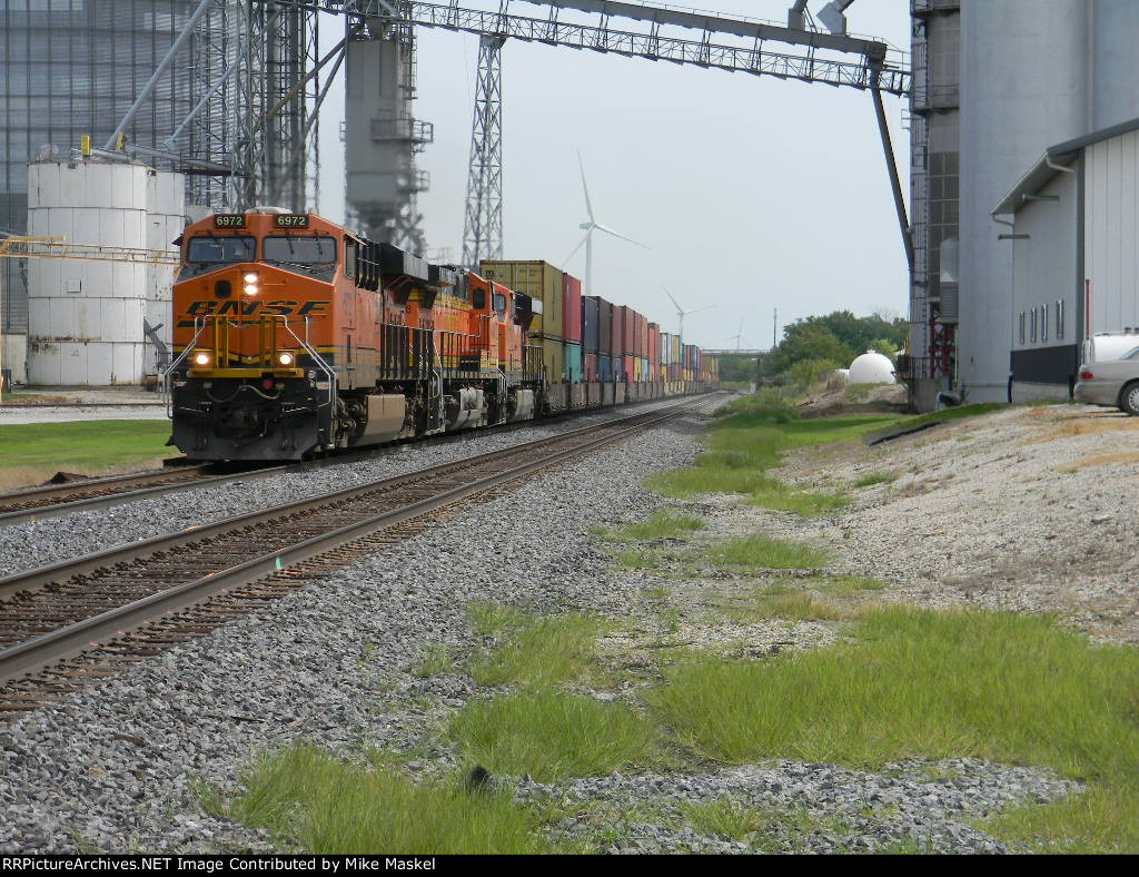 BNSF 6972